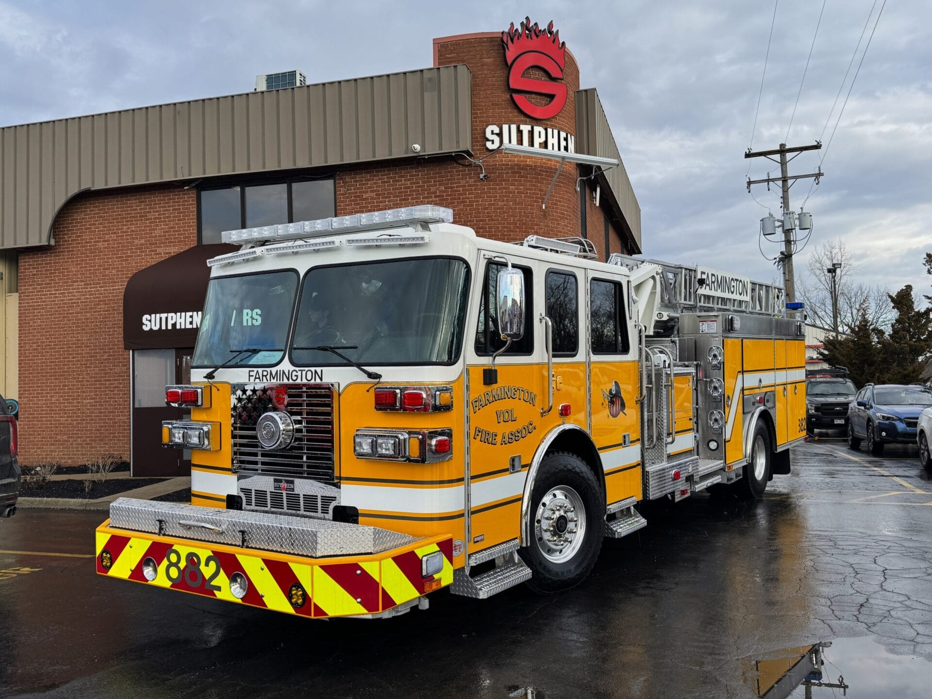 SL 75 - Farmington Volunteer Fire Association, NY - Sutphen Fire Trucks