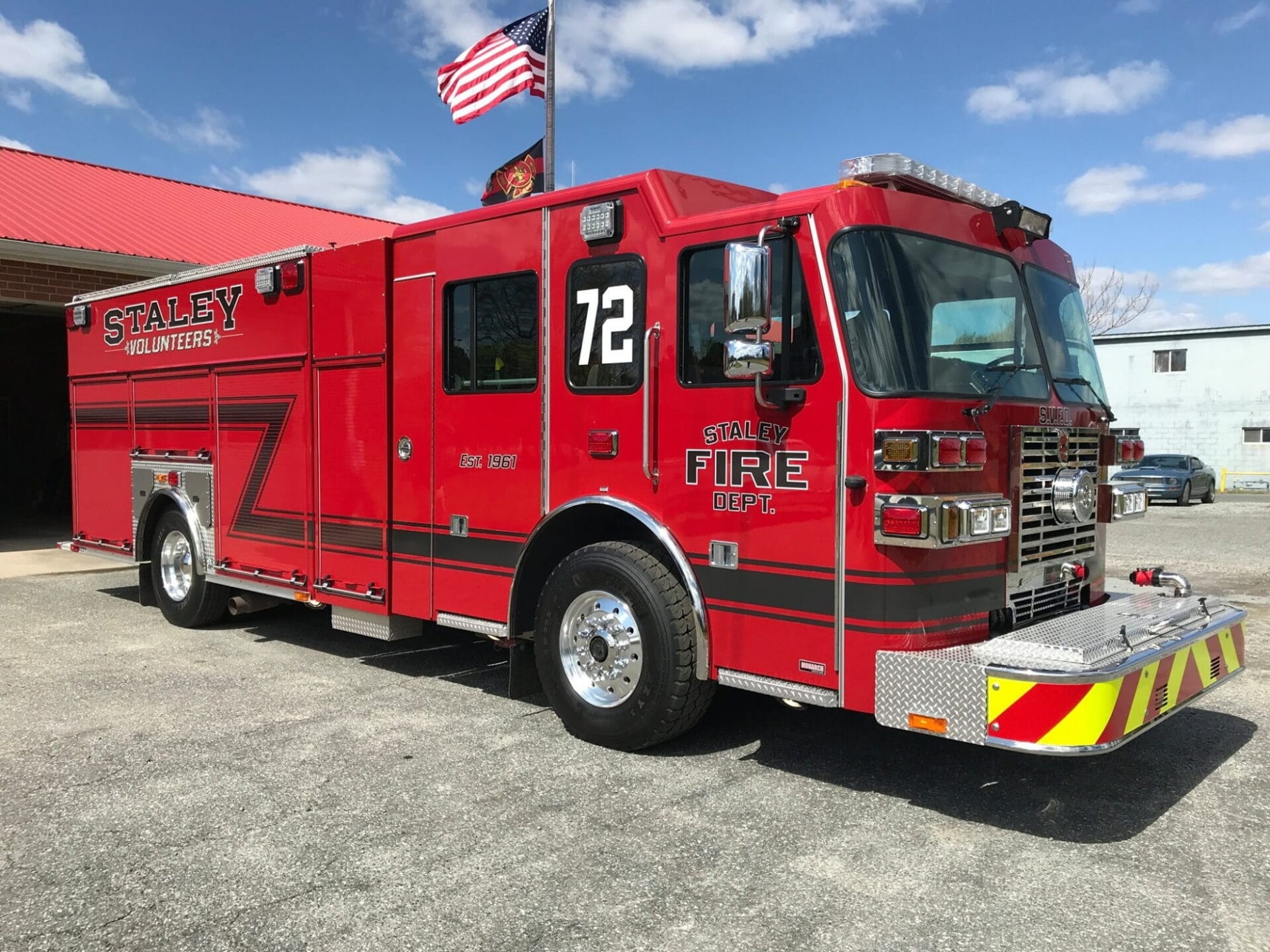 Custom Pumper - Staley Volunteer Fire Department, NC - Sutphen Fire Trucks
