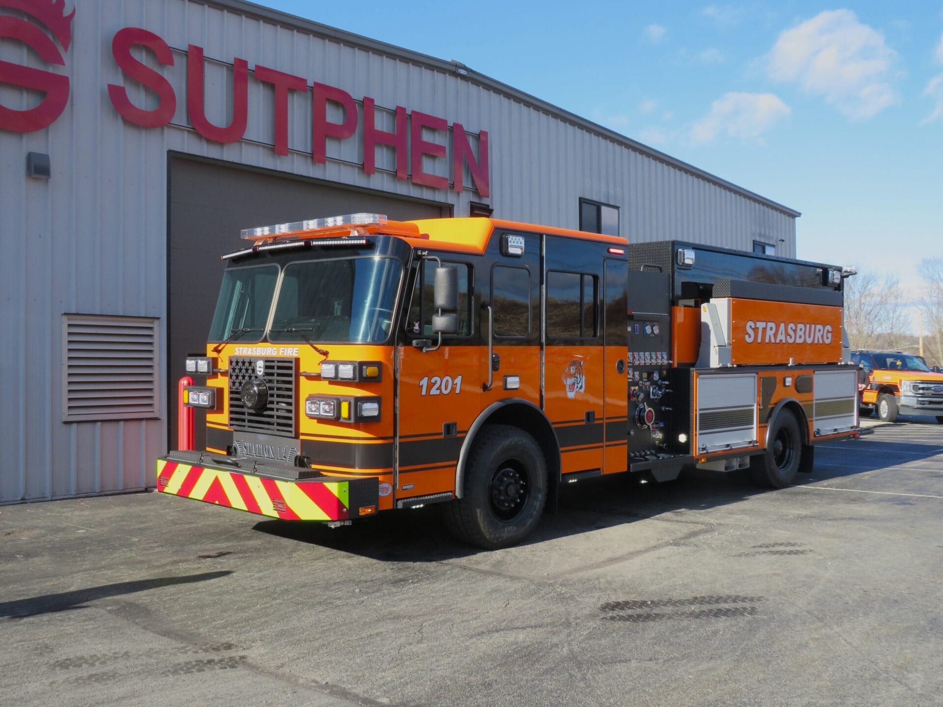 Custom Tanker - Strasburg Fire Department, OH - Sutphen Fire Trucks