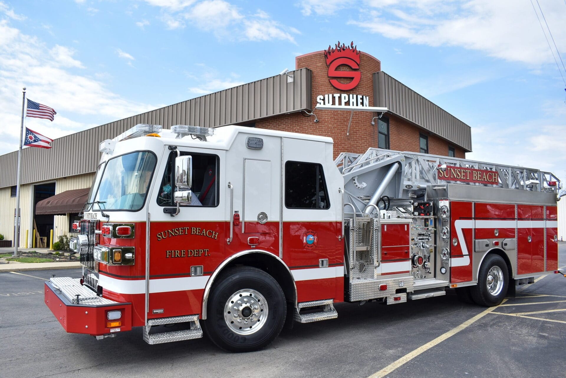 SL 75 - Sunset Beach Fire Department, NC - Sutphen Fire Trucks