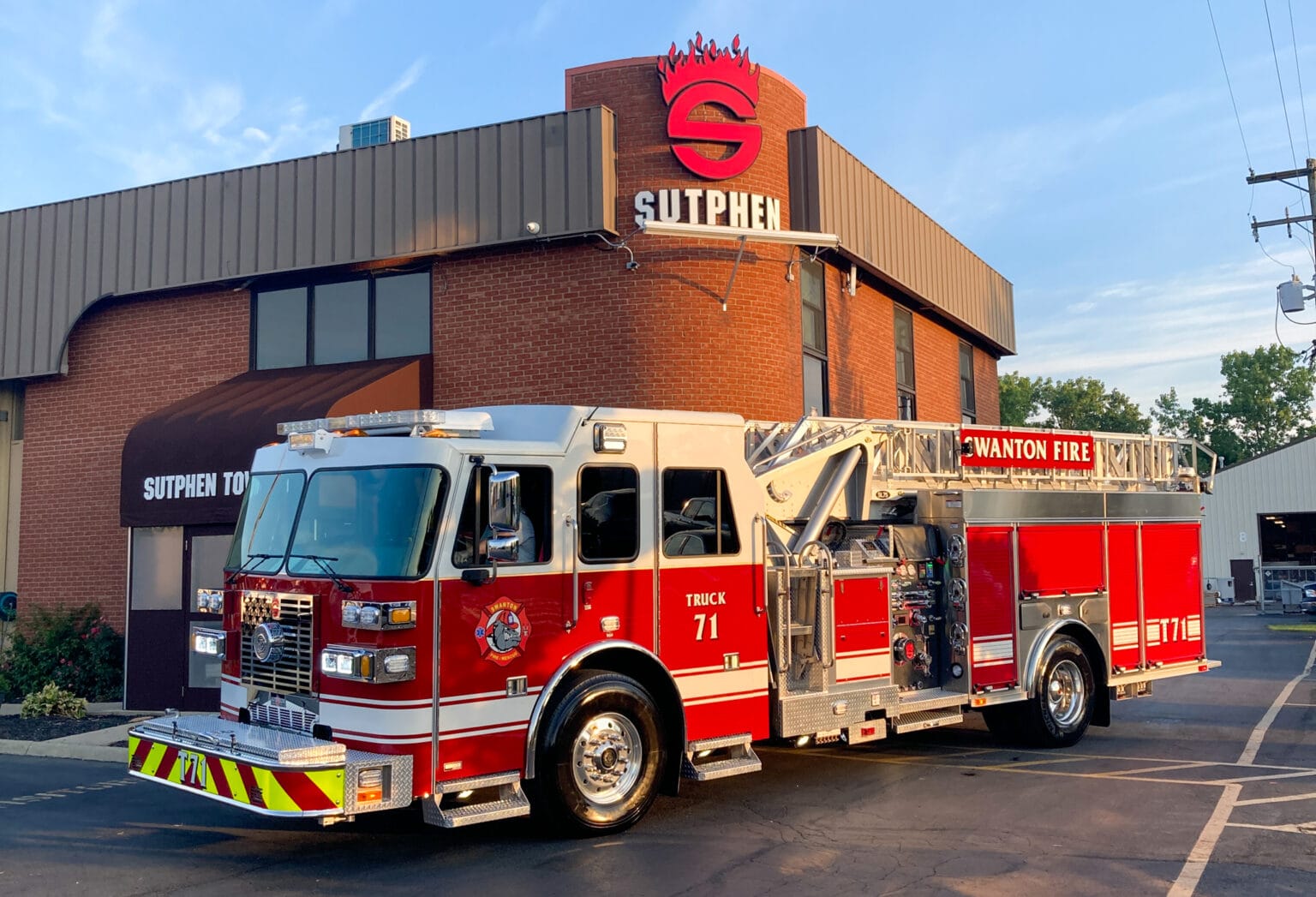 SL 75 - Swanton Fire Department, OH - Sutphen Fire Trucks