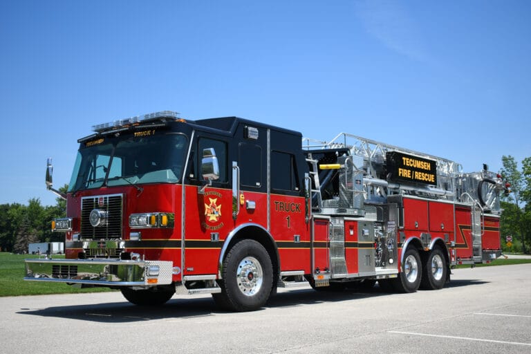 SPH 100 - Tecumseh Fire Department, Ontario - Sutphen Fire Trucks